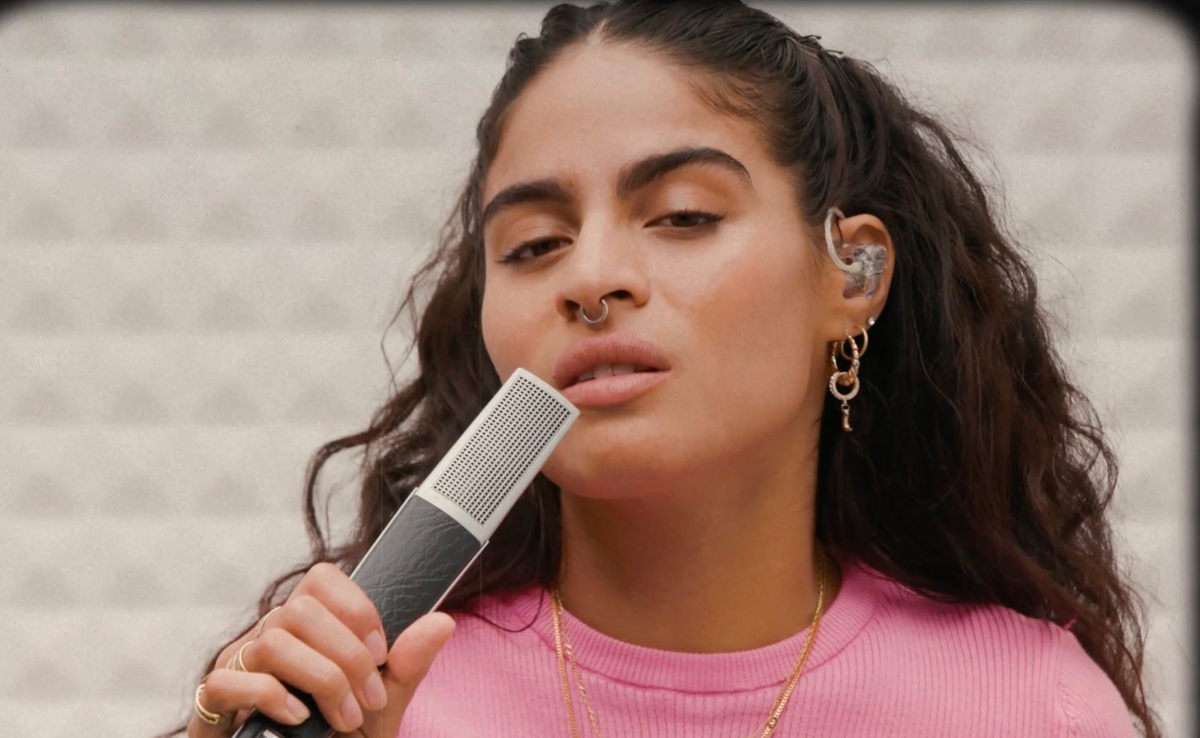 “Se trata de sanar’: Jessie Reyez habla sobre su álbum ‘Yessie’ | Independent Español